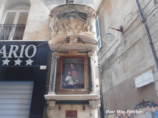La Madonna del cardellino in Via di Fossatello – Dear Miss Fletcher